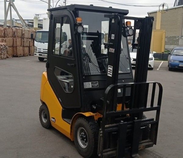 Металлические кабины на вилочный автопогрузчик - ПКФ Кабины для ...