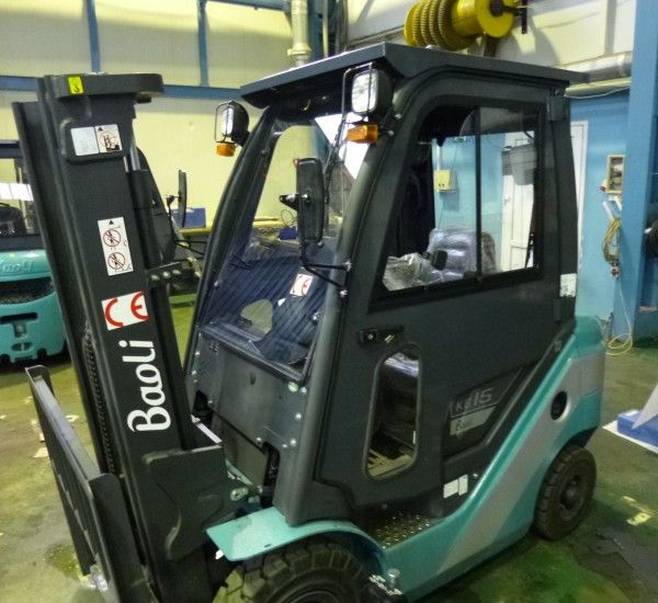 Металлические кабины на вилочный автопогрузчик - ПКФ Кабины для ...